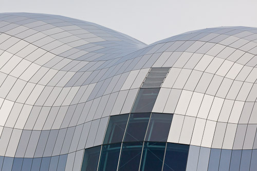 Delight: Photos of the Sage Gateshead faceted roof | Geometry & Silence